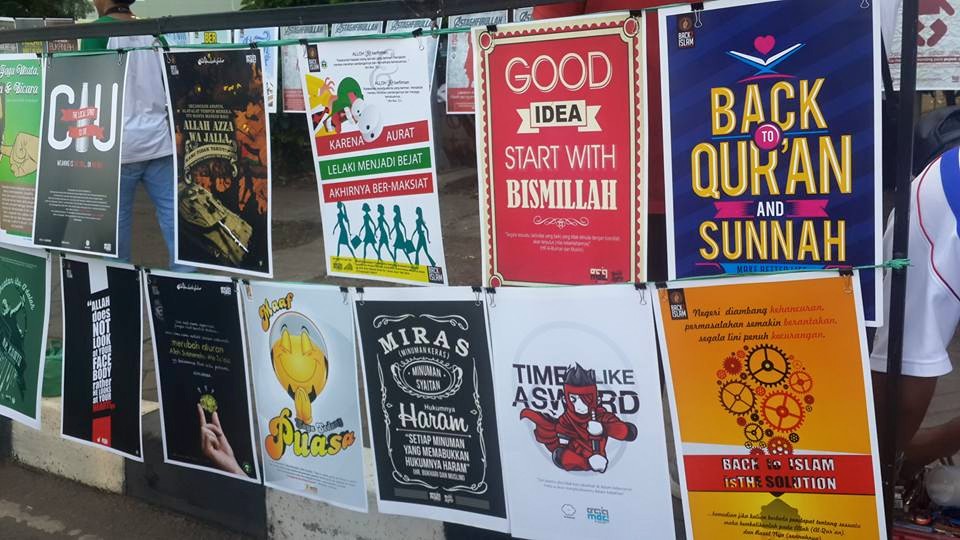 Poster Dakwah Ramadhan (2): Ratusan Remaja Gelar Poster Ramadhan di Car ...